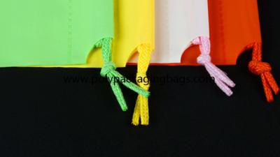 Chine les sous-vêtements de cordon de CPE de PE de 0.08mm mettent en sac pour la blanchisserie à vendre