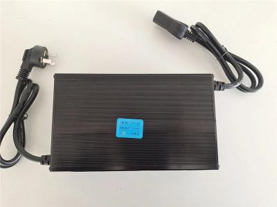 China 48V15A Lader van de lood de zure Batterij voor de batterijlader van de Golfkar voor lood zure batterij lader van de 12 volt de zonnebatterij Te koop