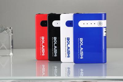 Cina La mini Banca automatica 18000mah di potere delle porte USB di potere della Banca di inizio doppio di salto in vendita