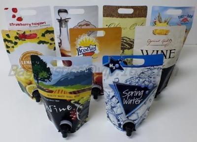 China Spouted flexible foldable water bag with carabiner for running, flexible printing and lami for sale