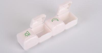 China Safely pop-up 7case pill organizer, 7 day a week cool detachable drugs box with 4 case each day, Mini cute compact pocke for sale