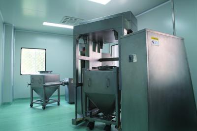Cina Filmi l'attrezzatura farmaceutica del rivestimento con l'operazione facile completa del volume 250L in vendita