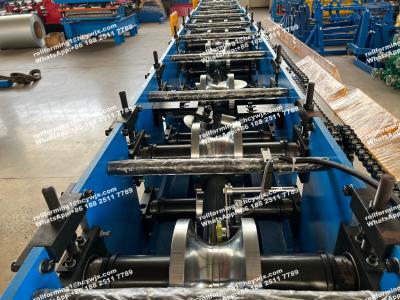中国 3" * 4"雨水の Downpipe/配水管のための機械を形作る Rainspout 長方形のロール 販売のため