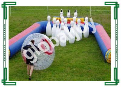 Chine Les goupilles de bowling gonflables géantes de qualité marchande réglées ont adapté le logo aux besoins du client à vendre