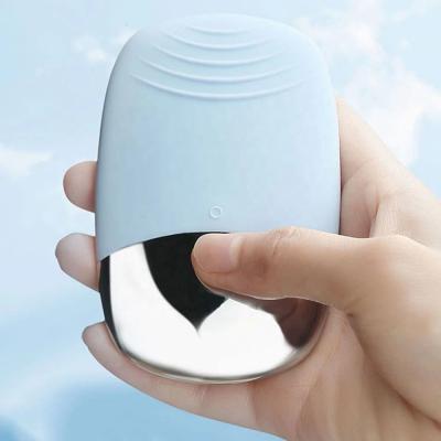 Chine Chargement USB IPX7 imperméable à l'eau silicone électrique brosse à nettoyer le visage pour la zone cible du visage à vendre