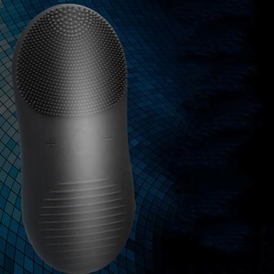 Chine Nettoyeur de brosses pour le visage Étiquette privée Détoxifiant des casques noirs Nettoyage du visage Brosse électrique à vendre