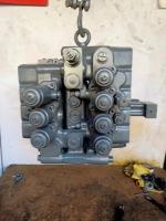 Valvola di regolazione idraulica UX32 di Main Control Valve EC290 14577121 dell'escavatore di VOL-VO EC290B 14511439