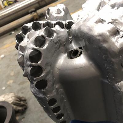 中国 PDC ダイヤモンドビット 8-1/2 インチ 6 刃 API 仕様 オイル&ガス ドリルビット 販売のため