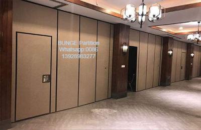 중국 알루미늄 거는 서스펜션 장치를 가진 이동할 수 있는 청각적인 회의실 분할 판매용