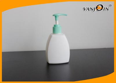 Cina Piccoli contenitori cosmetici di plastica dell'HDPE su ordinazione con le bottiglie di plastica di viaggio di rivestimento del collo di 24mm in vendita
