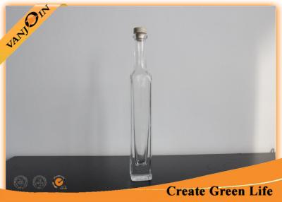 Cina Alte bottiglie con i sugheri, bottiglie di vetro della bevanda di cristallo del silice 100ml del liquore con i tappi in vendita