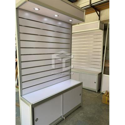 Cina Scaffali di legno indipendenti del MDF Slatwall del banco di mostra di Slatwall 20mm in vendita