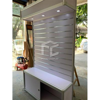 Cina Visualizzatori indipendenti di Slatwall degli accessori del cellulare con il portello scorrevole chiudibile a chiave in vendita