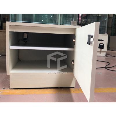 Cina Il negozio di progettazione del monomero del boutique esposizione l'armadietto 2300mm per il negozio di gioielli in vendita