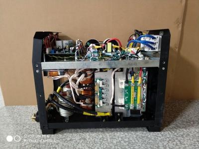 Chine Longue durée de vie Industrie lourde Grade 630 une machine de soudage à onduleur IGBT ZX7-630 soudage à double position alimentation en acier moteur CC 25 80% 44 à vendre