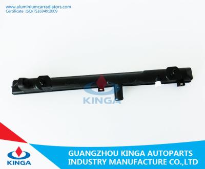 Chine Réservoir en plastique inférieur de radiateur monté pour 2002 le radiateur du CHARIOT G15 de GAKTUS à OEM 17700-63G11/63G12 à vendre