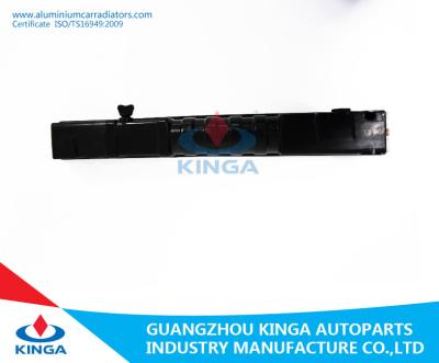 Κίνα Πλαστική δεξαμενή θερμαντικών σωμάτων αυτοκινήτων για τη δεξαμενή τελών θερμαντικών σωμάτων της Toyota Hiace'88-89 2Y/3Y/4Y προς πώληση