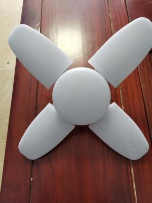 Cina Colore che cambia E12 45 le lampadine della plafoniera di watt LED per il corridoio in vendita