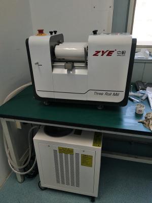 Chine utilisation de meulage matérielle de grande viscosité de moulin automatique de trois petits pains de 200mm à vendre
