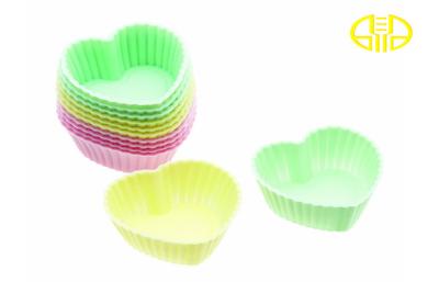 中国 シリコーンのハート形のカップケーキはさみ金 販売のため