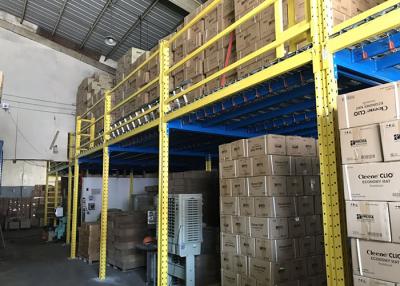 Cina Colore di giallo del sistema di racking del pavimento di mezzanino di stoccaggio del magazzino dell'acciaio freddo di Q235B in vendita