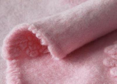 中国 ピンクの女の子の立体模造されたウールのジャカード生地800 G/Mの重量 販売のため