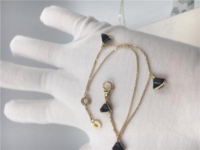 Κίνα 18K κίτρινες χρυσές μαύρες γυναίκες βραχιολιών ντιβών Luxury με τη μητέρα του μαργαριταριού προς πώληση