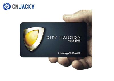 China Plastic pvc RFID Smart Card met het In reliëf maken Code 18 Opeenvolgend Aantal Te koop