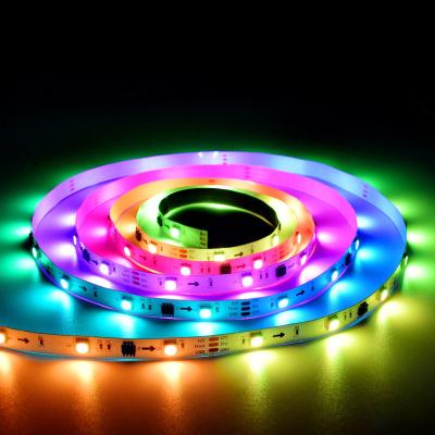 Cina La striscia 12V 5m della sinfonia SMD 5050 il RGB LED ha ispessito il doppio pannello parteggiato del film flessibile in vendita