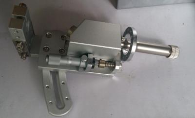 中国 調整可能なホットバーはんだ付けロボット クリアで正確 380*380*80mm 販売のため