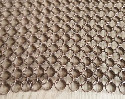 中国 金は1.5mmの装飾的な金網のチェーン・リンクの塀スクリーンのカスタム化に金属をかぶせる 販売のため