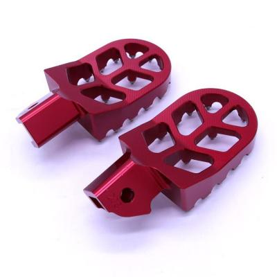 중국 빨간색 로고 사용자 지정 로고 혼다 CRF230F용 CNC 알루미늄 합금 먼지 자전거 발 페그 판매용