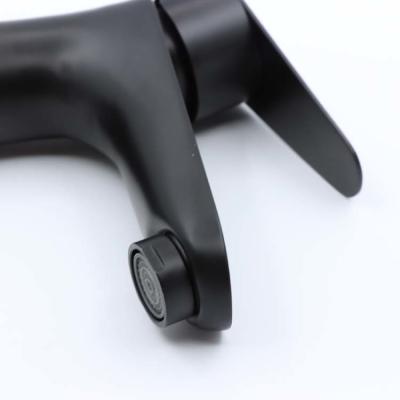 Chine Robinet d'évier monté par plate-forme d'acier inoxydable de robinets de vanité de Bath de SONSILL à vendre