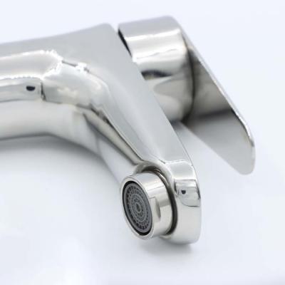 Chine 304 robinets de mélangeur de bassin de salle de bains d'acier inoxydable ont balayé 150mm*140mm à vendre