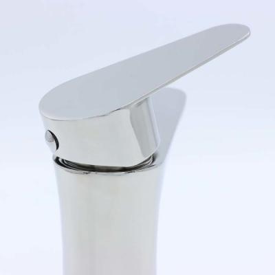 Chine 304 robinets de mélangeur de bassin de salle de bains d'acier inoxydable ont balayé 150mm*140mm à vendre
