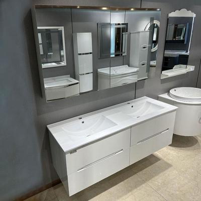 Chine Les Cabinets de salle de bains de flottement de PVC ont reflété la double vanité de salle de bains à vendre