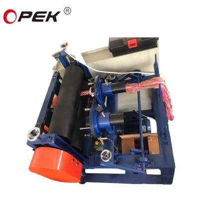 Κίνα 2-4 Τροφοδότης Κινέζικες Φράγκες Tassel Machine για την παραγωγή Beanie Pompom προς πώληση