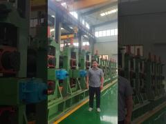 Tuyau faisant la machine