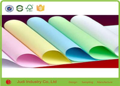 China El diseño de lujo bulto de 21 G/M coloreó el color sólido del papel seda para decorativo en venta