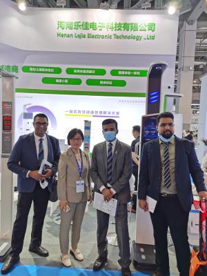 Chine Station de contrôle de santé en libre-service multifonctionnelle avec analyse de la composition corporelle à vendre