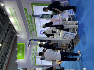 Chine Station de contrôle de santé en libre-service multifonctionnelle avec analyse de la composition corporelle à vendre