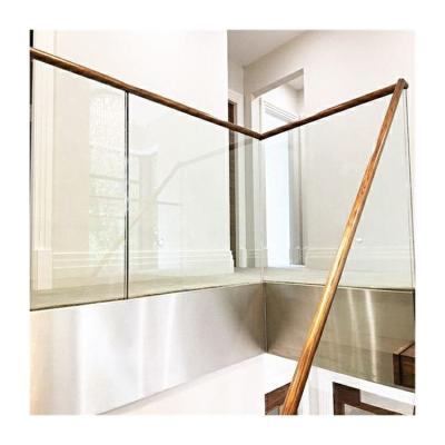 China Aluminium u base uk led glass railings for concrete patio à venda