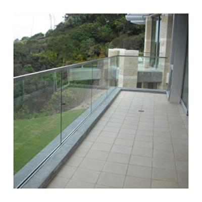 Cina Ultra clear aluminium double u channel glass railing details in vendita