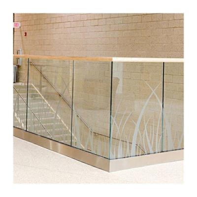 Cina 6mm aluminium u base glass deck railing systems patio wire railing in vendita