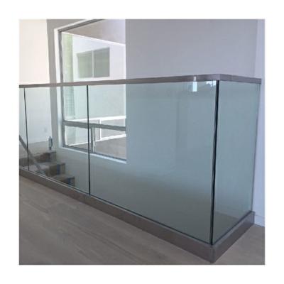 Cina Shoe base handrail glass railing support outdoor gate for patio in vendita