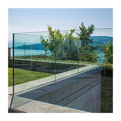 中国 Aluminium double u channel glass balusters for stairs roof safety rail 販売のため
