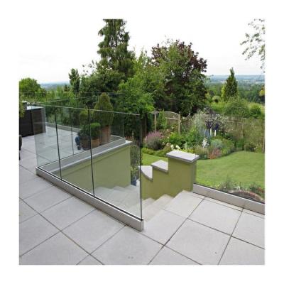中国 Glass u channel stainless glass balustrade cost front porch rails 販売のため