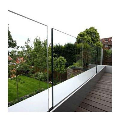China Outdoor Deck Aluminium Channel Base Shoe Glass Balustrade Te koop