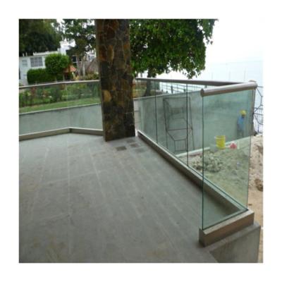 China Custom Frameless U Channel Glass Balustrade / Railing with Toughened Glass Panel Te koop