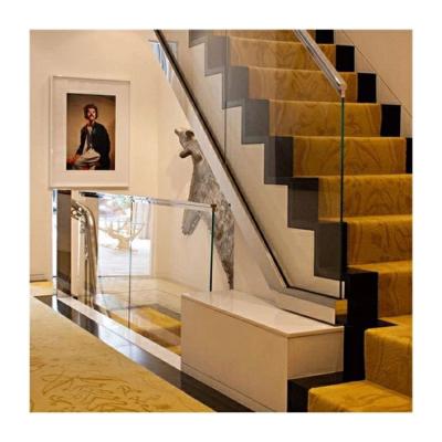 Cina Stainless steel shoe base sizes laminated glass balustrade handrail for stairs outside in vendita